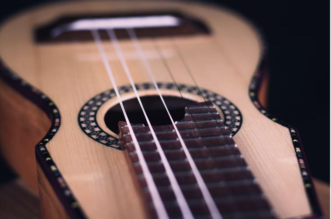 What is a Tiple? Learn About this Latin American String Instrument ...
