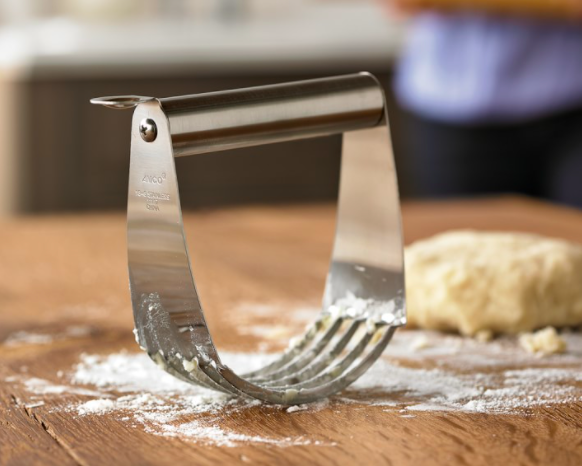3 Best Pastry Cutters and Substitutes for the Tool | Skillshare Blog