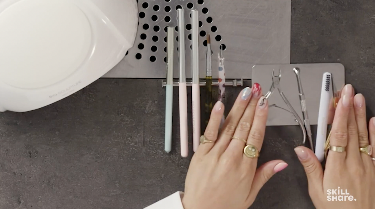 How to Paint Smiley Face Nails | Skillshare Blog