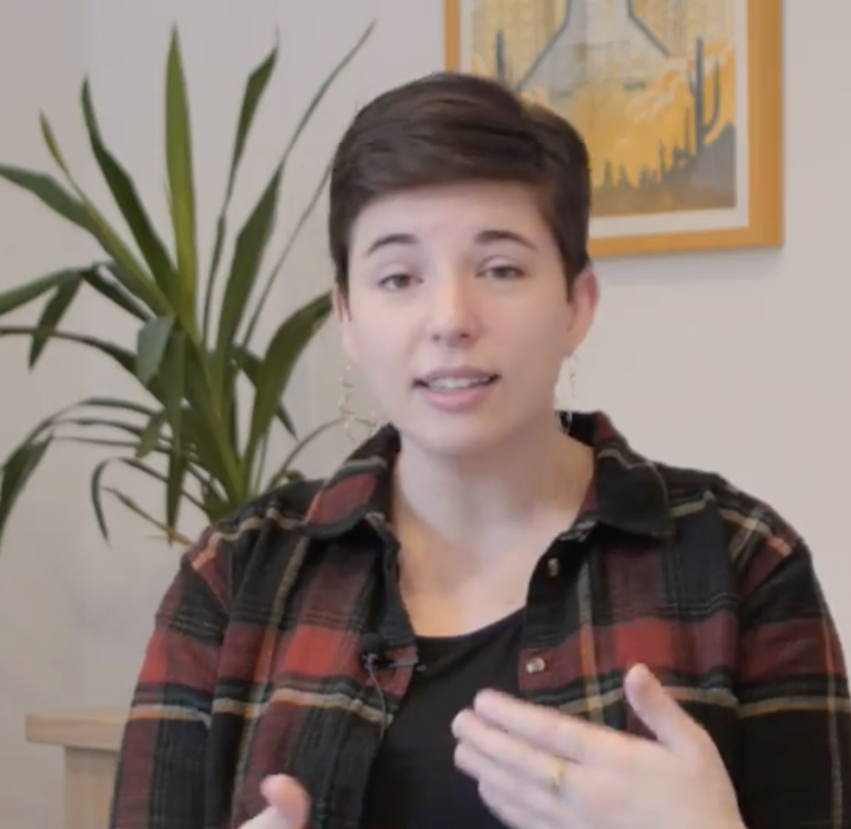 What Is a Podcaster and How to Become One | Skillshare Blog