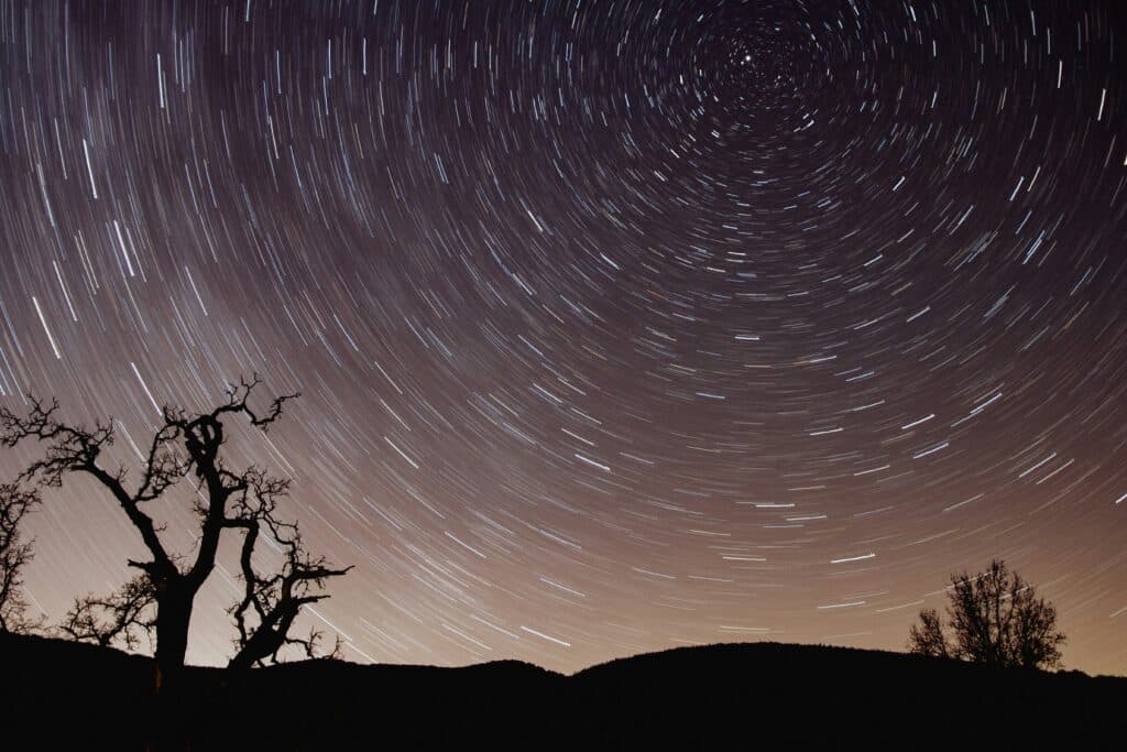 Star Trail Photography: What It Is and How to Do It | Skillshare Blog